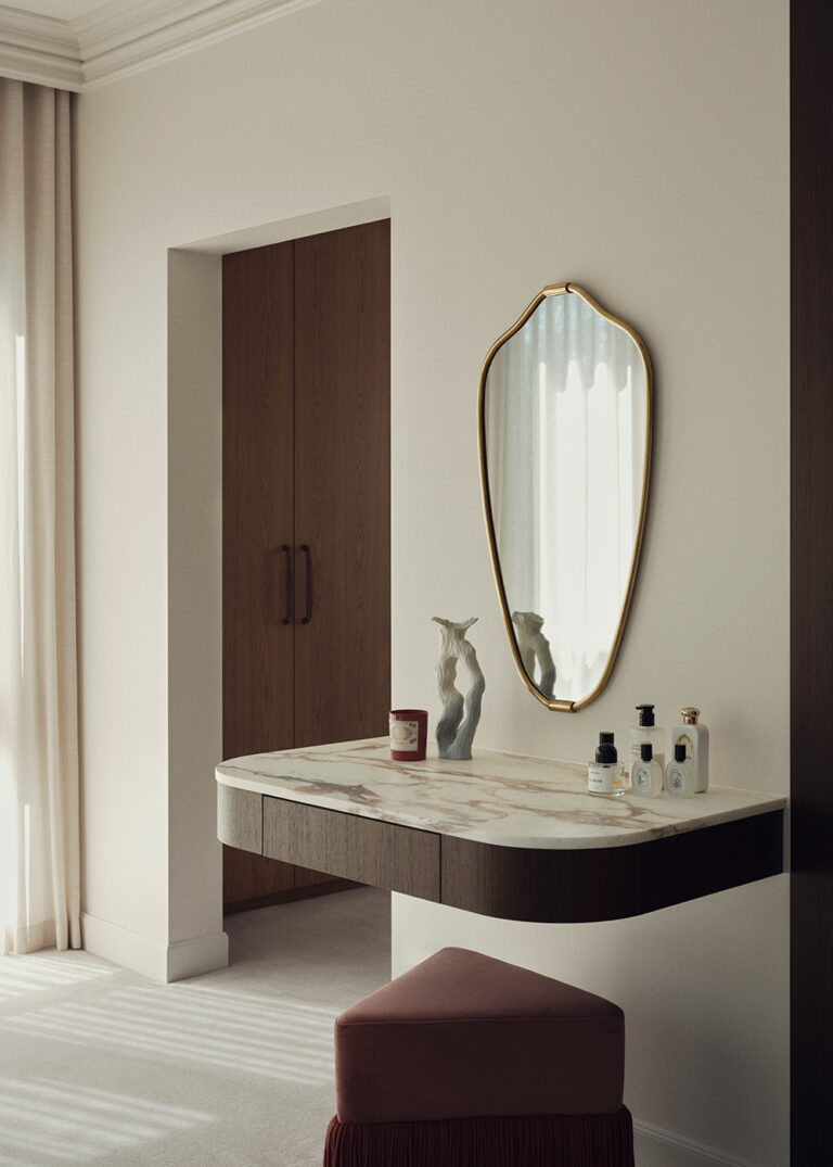 Latimer Residence • Tom Mark Henry